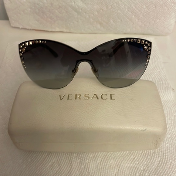 Versace | Accessories | Versace Oversize Gradient Sunglasses | Poshmark